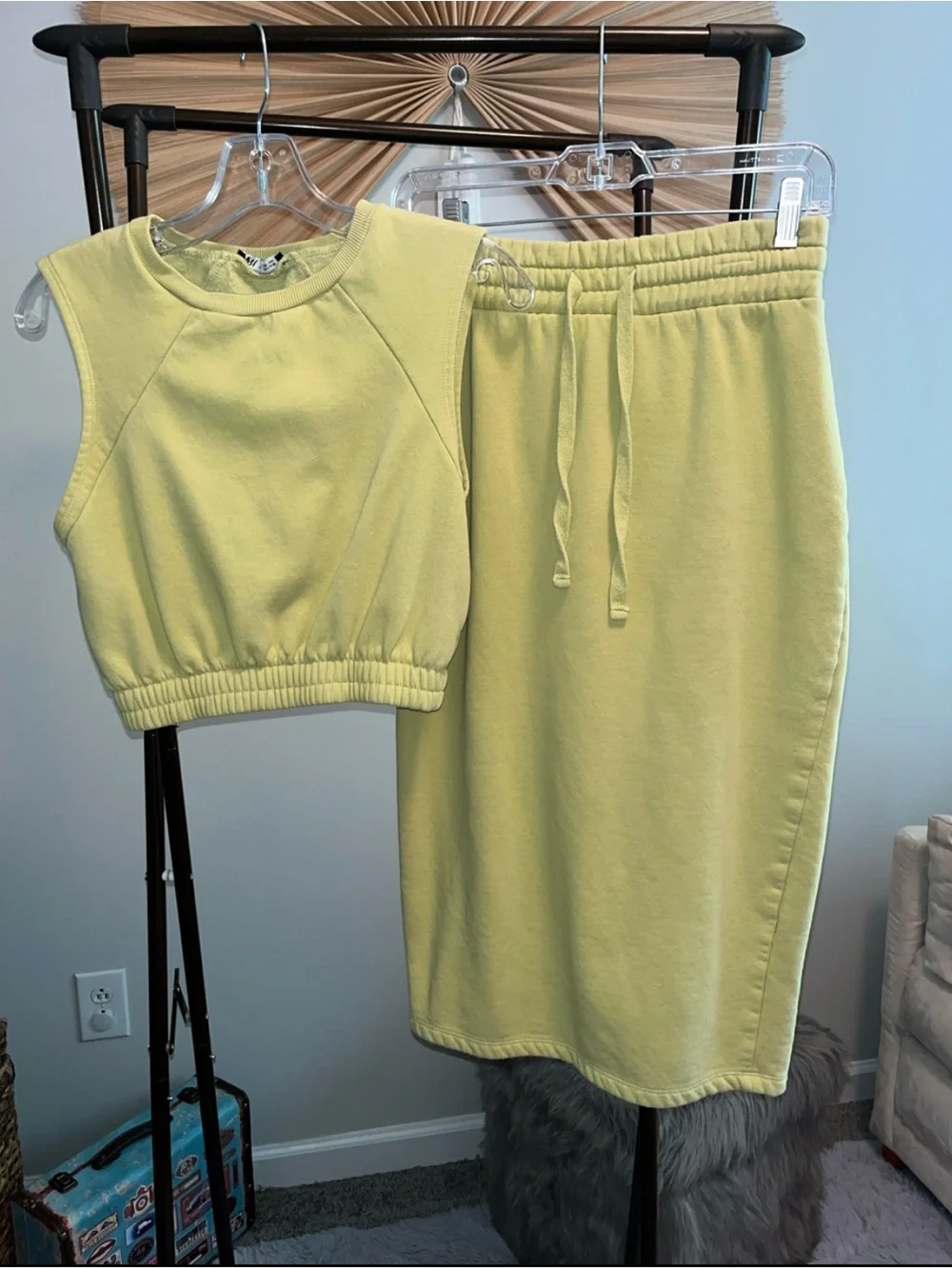 Zara | Skirts | Zara Lime Green Pencil Skirt | Poshmark